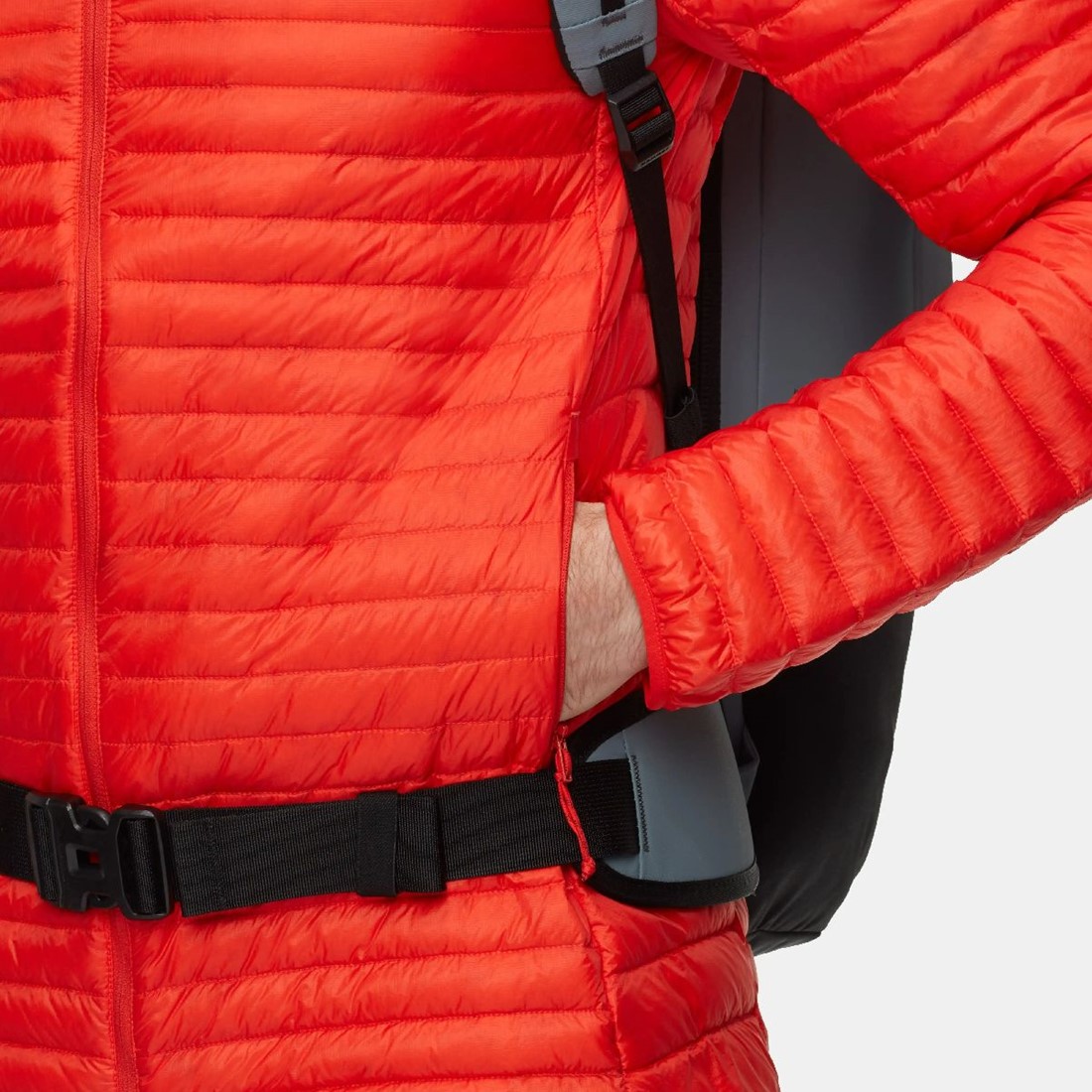 Mammut Broad Peak Light IN Hooded Jacket M - Mammut Red - M uw ...